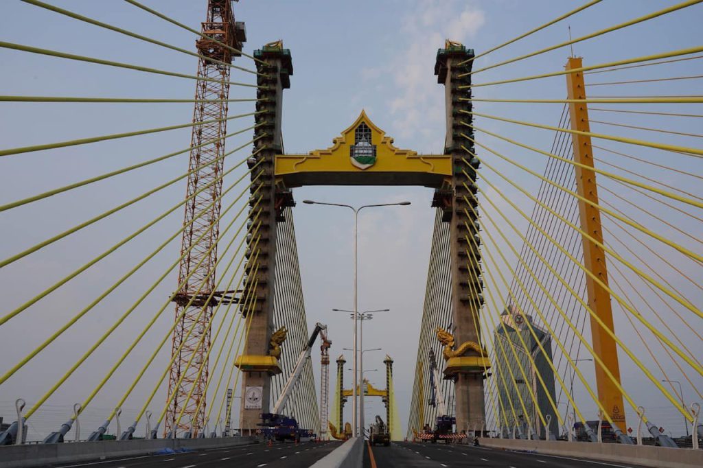 The parallel bridge to Rama 9 Bridge - We Love Steel Construction